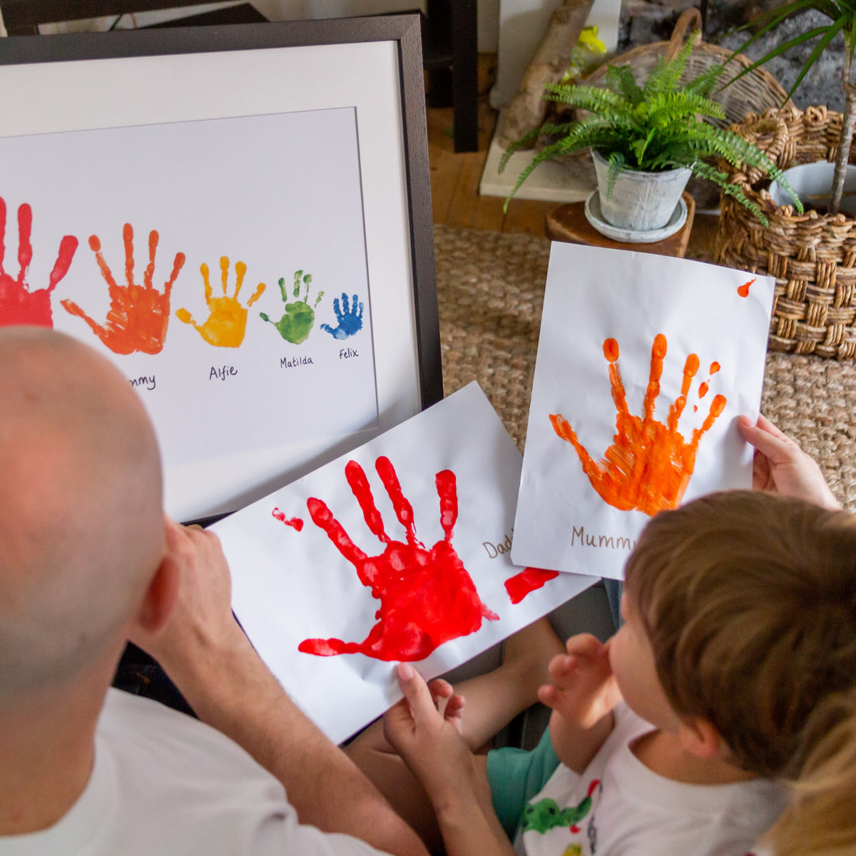 Handprint Frames – Dinky Artist